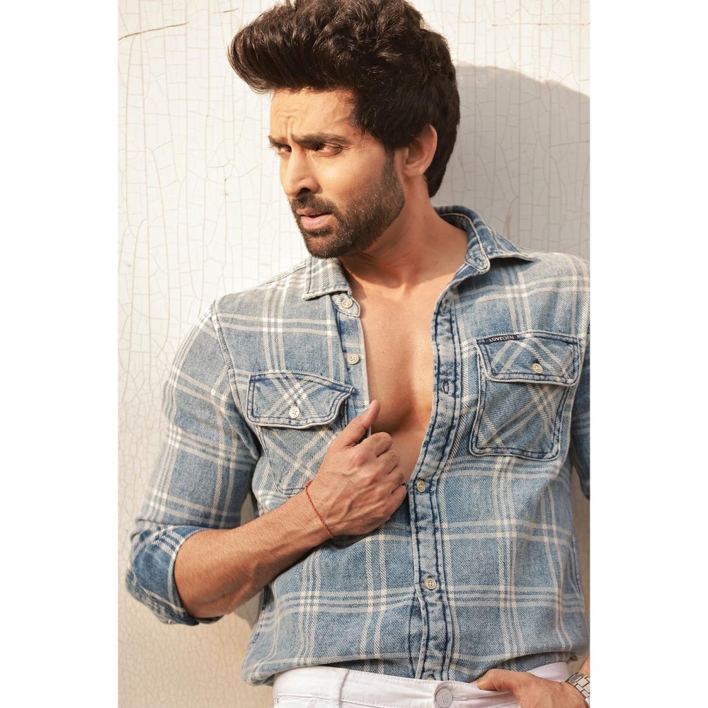 Adhvik Mahajan Wiki, Age, Height, Weight, Family & Net Worth » Hindi ...